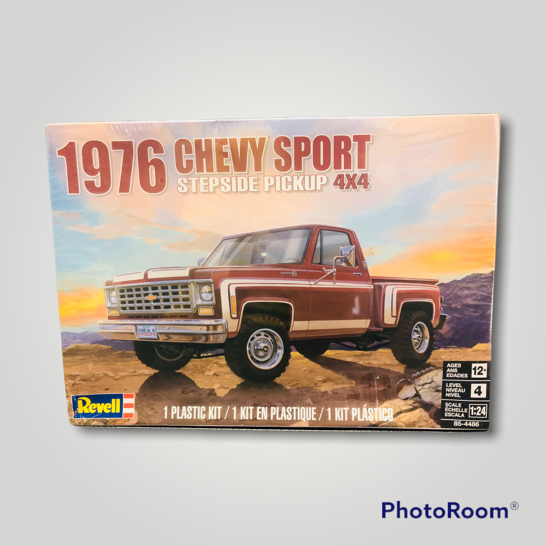 Revell 1976 Chevy Sport Stepside Pickup 4 x 4 – WesModelCarCorner