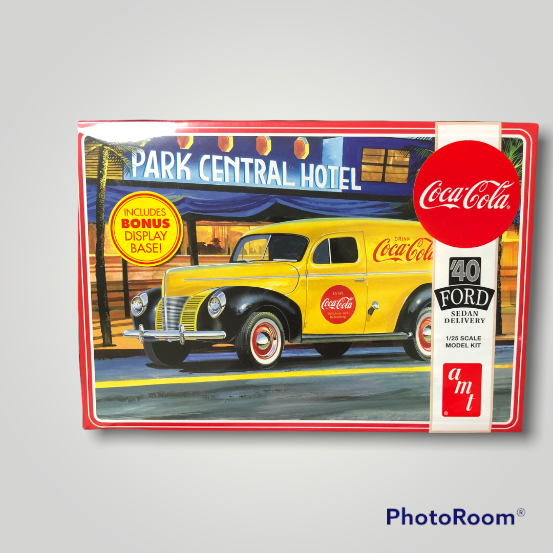 AMT Coca-Cola ‘40 Ford Sedan Delivery – WesModelCarCorner